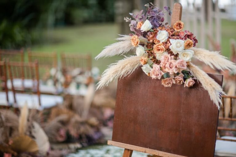 Rustic Romance: 15 Country Wedding Ideas to Set the Scene - STATIONERS