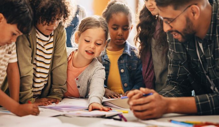 16 Low-Budget and Low-Stress Classroom Party Ideas - Greenvelope Blog